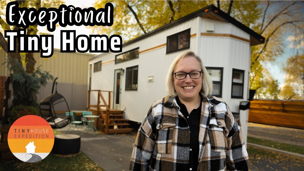 Her beautiful Tiny House really wows! Downsized for more flexibility - Houses Tiny